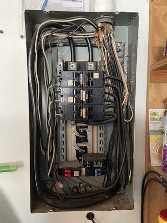 Split Bus Breaker Panel - ECN Electrical Forums